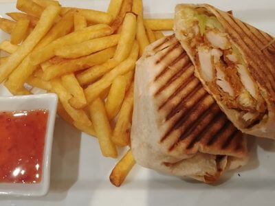 Simple Toasted Chicken Wrap Ideas: Easy and Filling | TurkishFoodPro